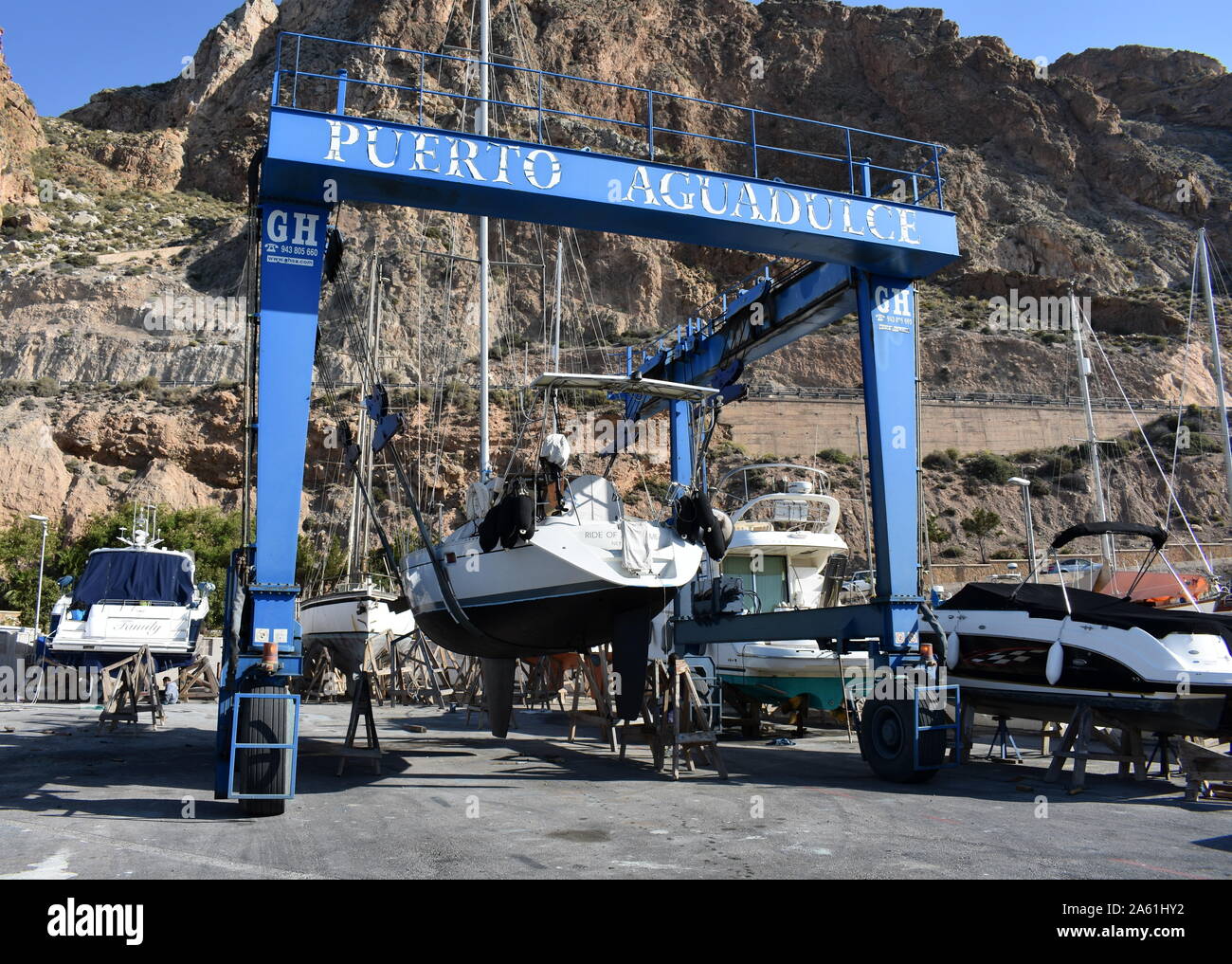 Lift boat hi-res stock photography and images - Alamy