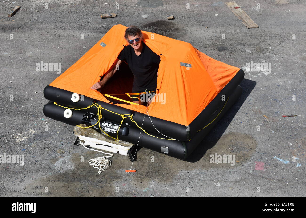 Liferaft man hi-res stock photography and images - Alamy
