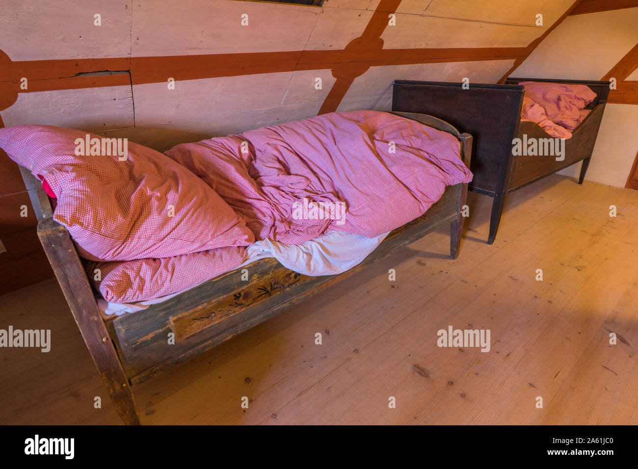 Medieval peasant house hi-res stock photography and images - Alamy