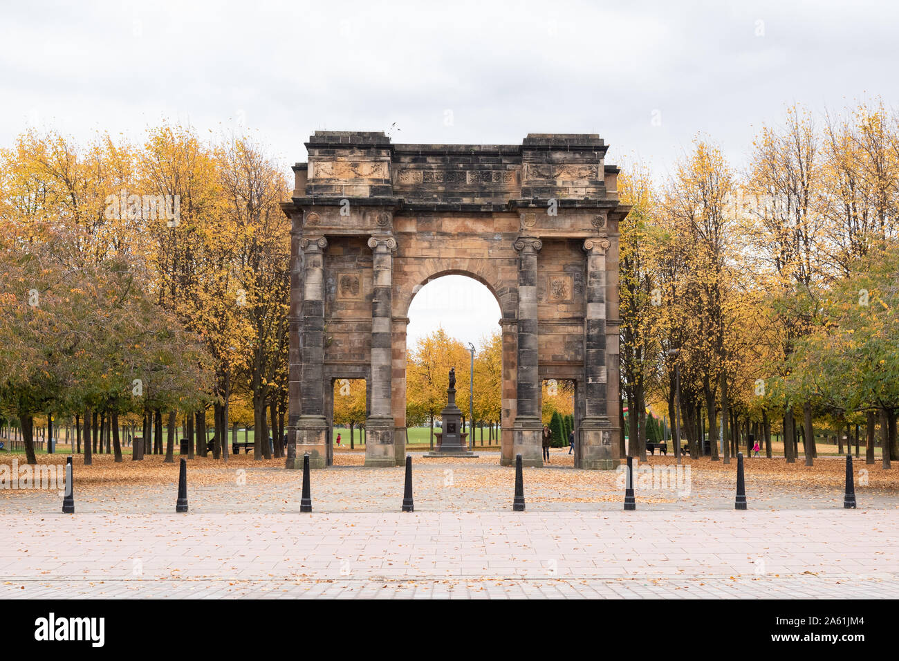 McLennan Arch at the entrance to Glasgow Green in autumn, Glasgow ...