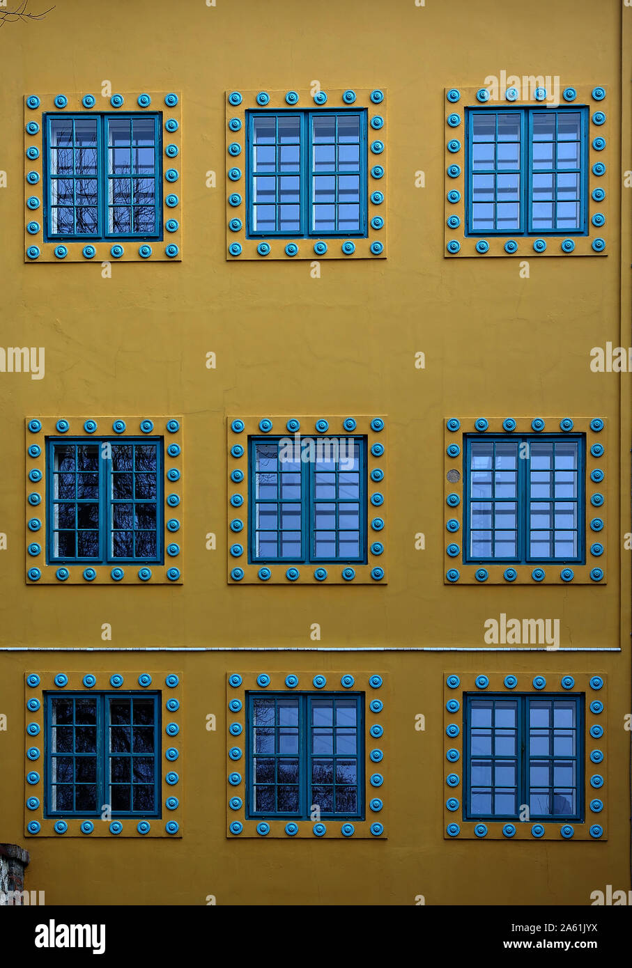 Zsolnay porcelain factory hi-res stock photography and images - Alamy