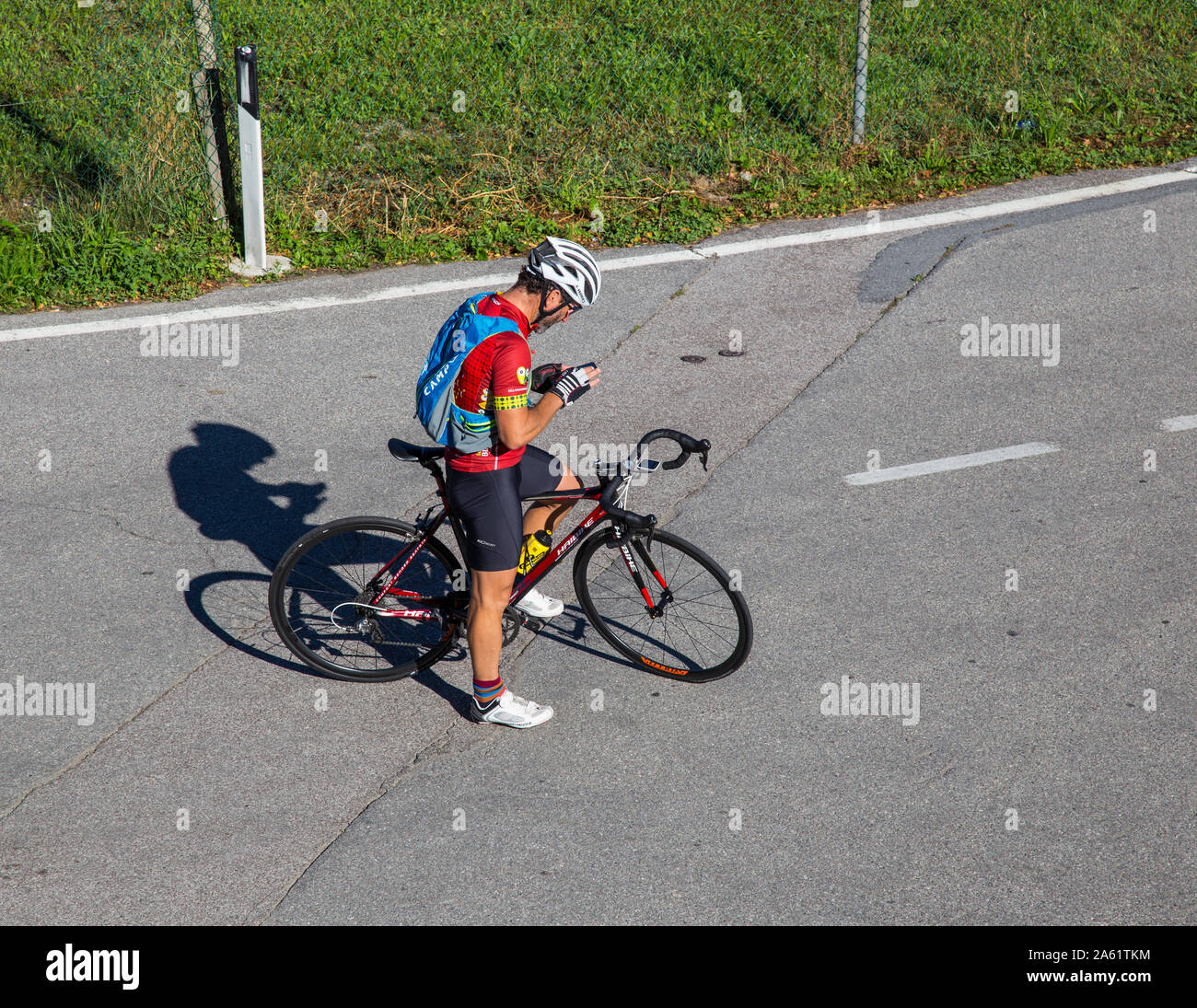 Cyclist road hi-res stock photography and images - Alamy