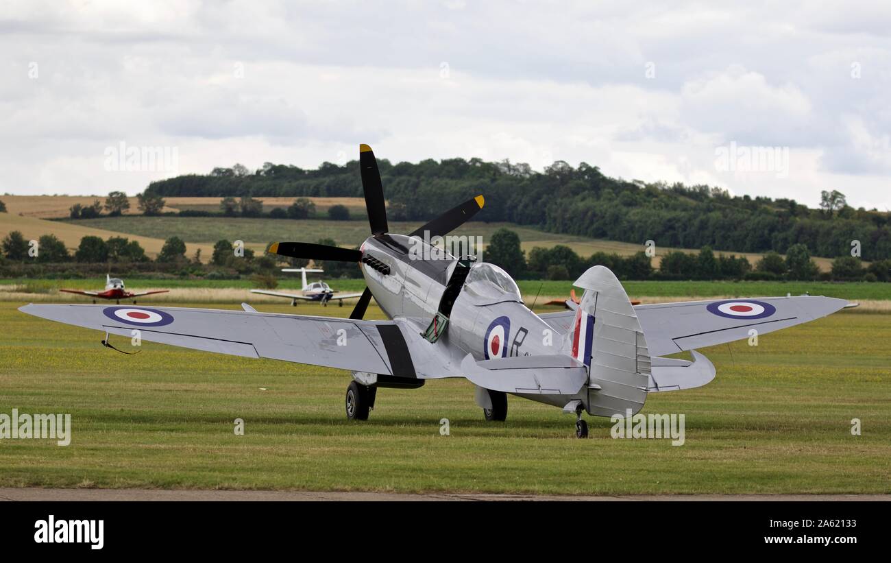 Supermarine Spitfire Mk XVIII (G-BUOS Stock Photo - Alamy