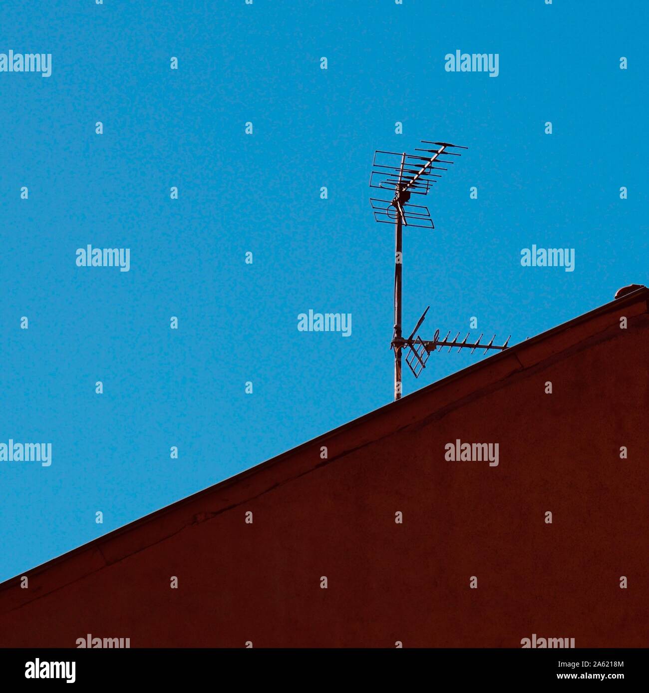 Rooftop antenna hi-res stock photography and images - Alamy