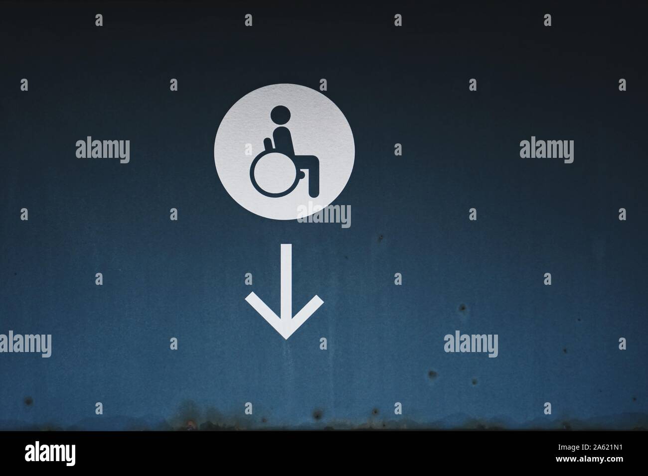 wheelchair traffic signal on the street in the city Stock Photo - Alamy