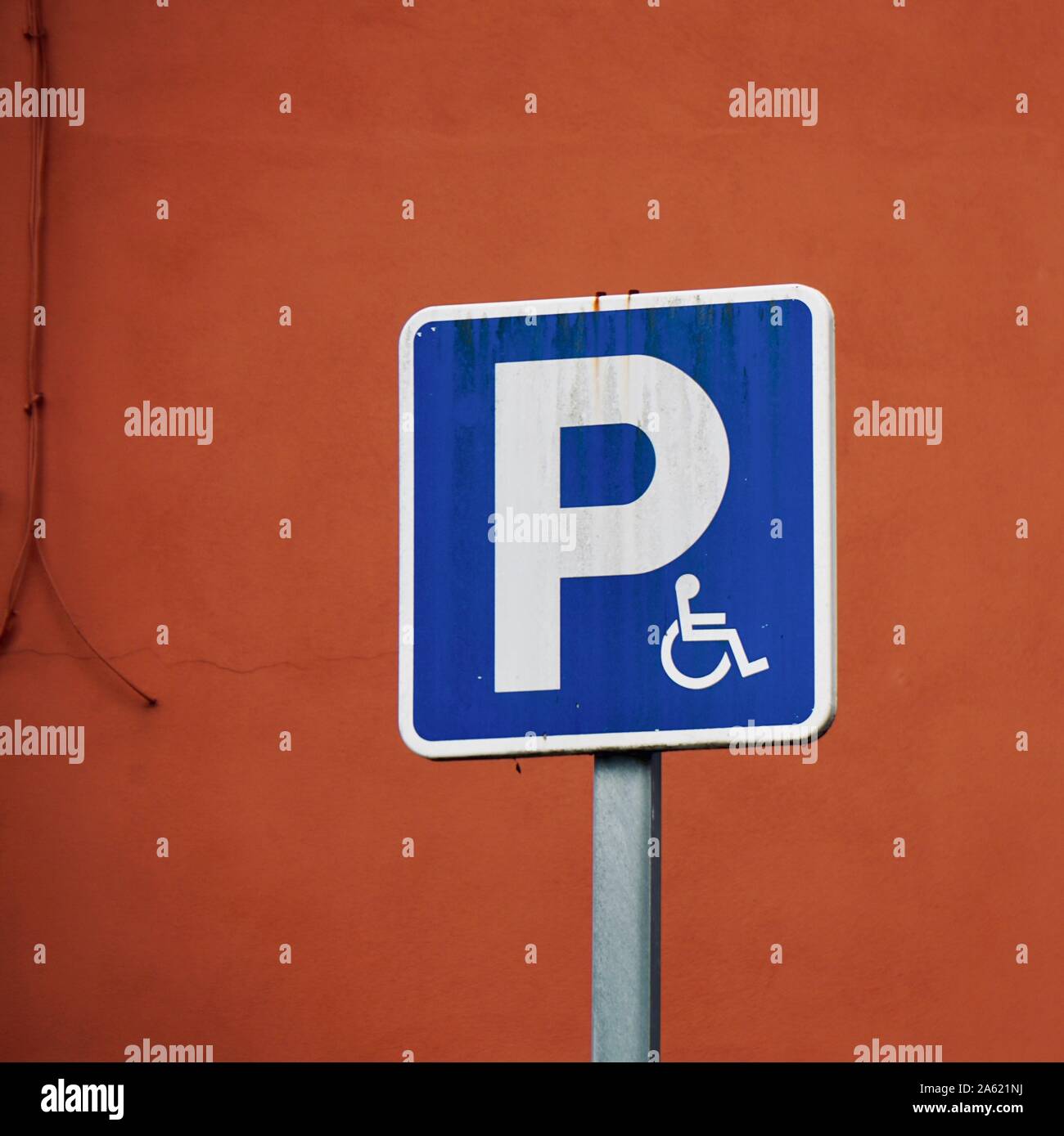 wheelchair traffic signal on the street in the city Stock Photo - Alamy
