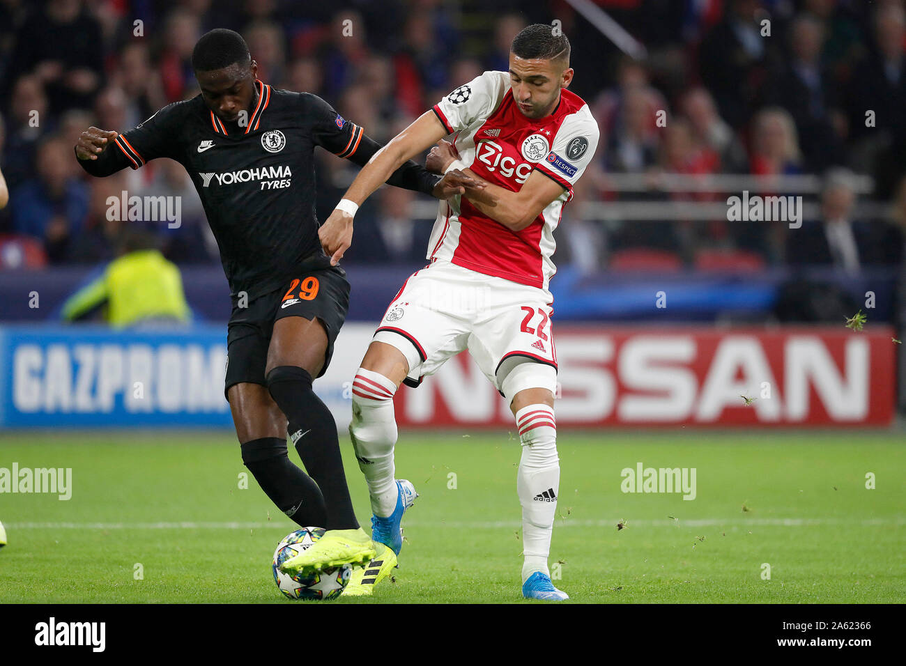 Fikayo tomori of chelsea fc hi-res stock photography and images - Alamy