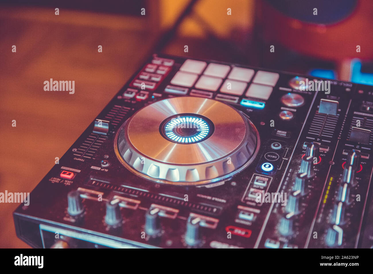 Club level deck hi-res stock photography and images - Alamy