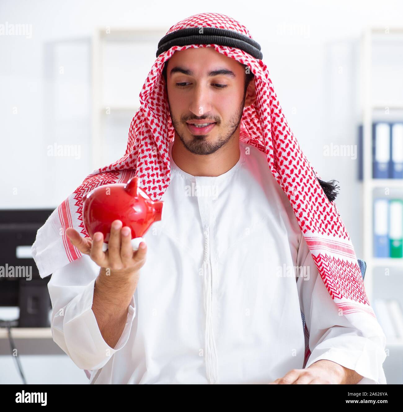 Saudi businessman accountant hi-res stock photography and images - Alamy
