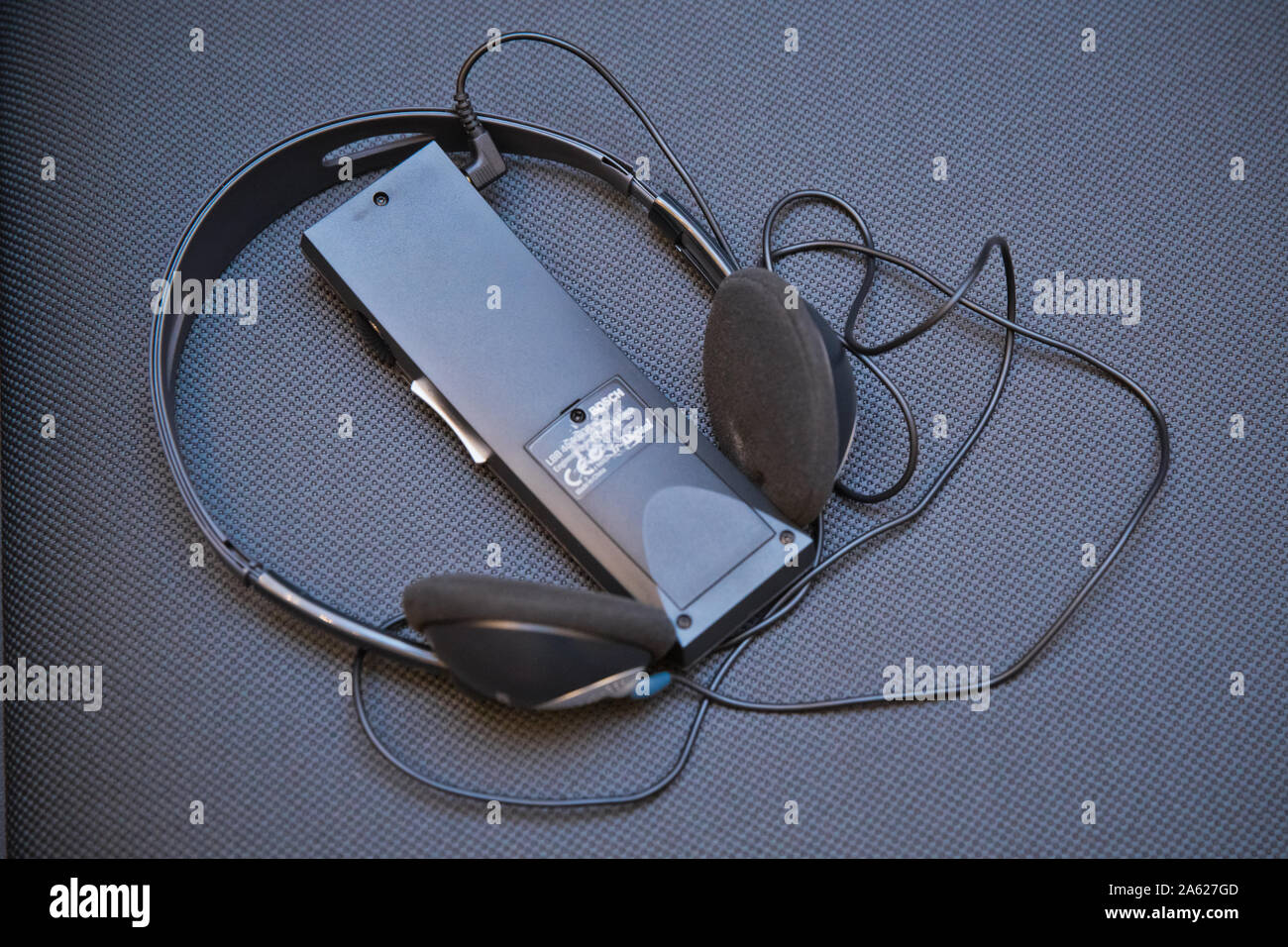 headphones used for simultaneous translation equipment simultaneous ...