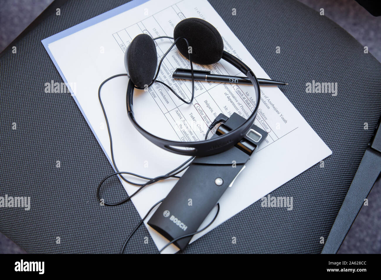 headphones used for simultaneous translation equipment simultaneous ...