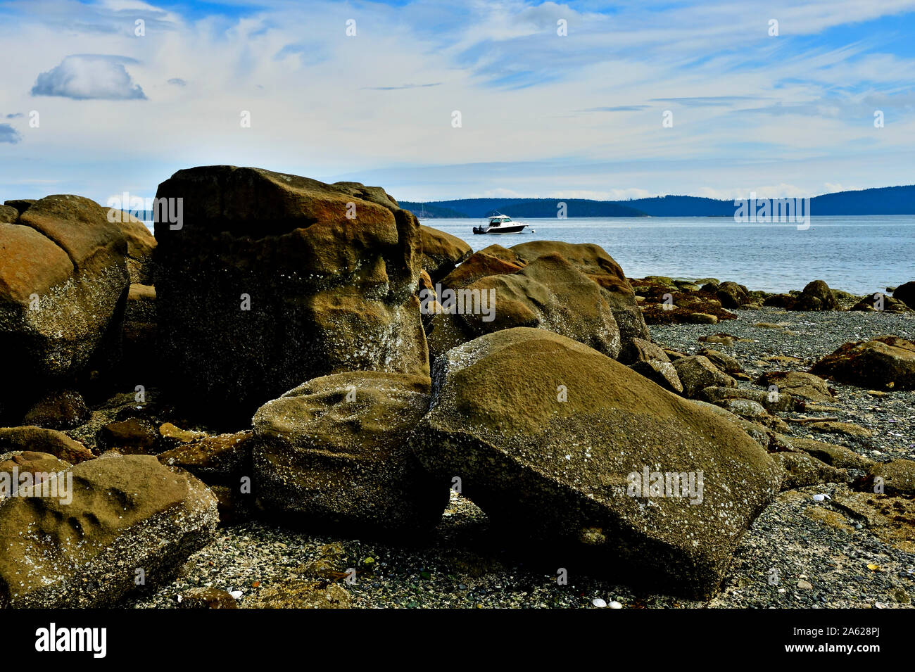 Cluster of rocks hi-res stock photography and images - Alamy