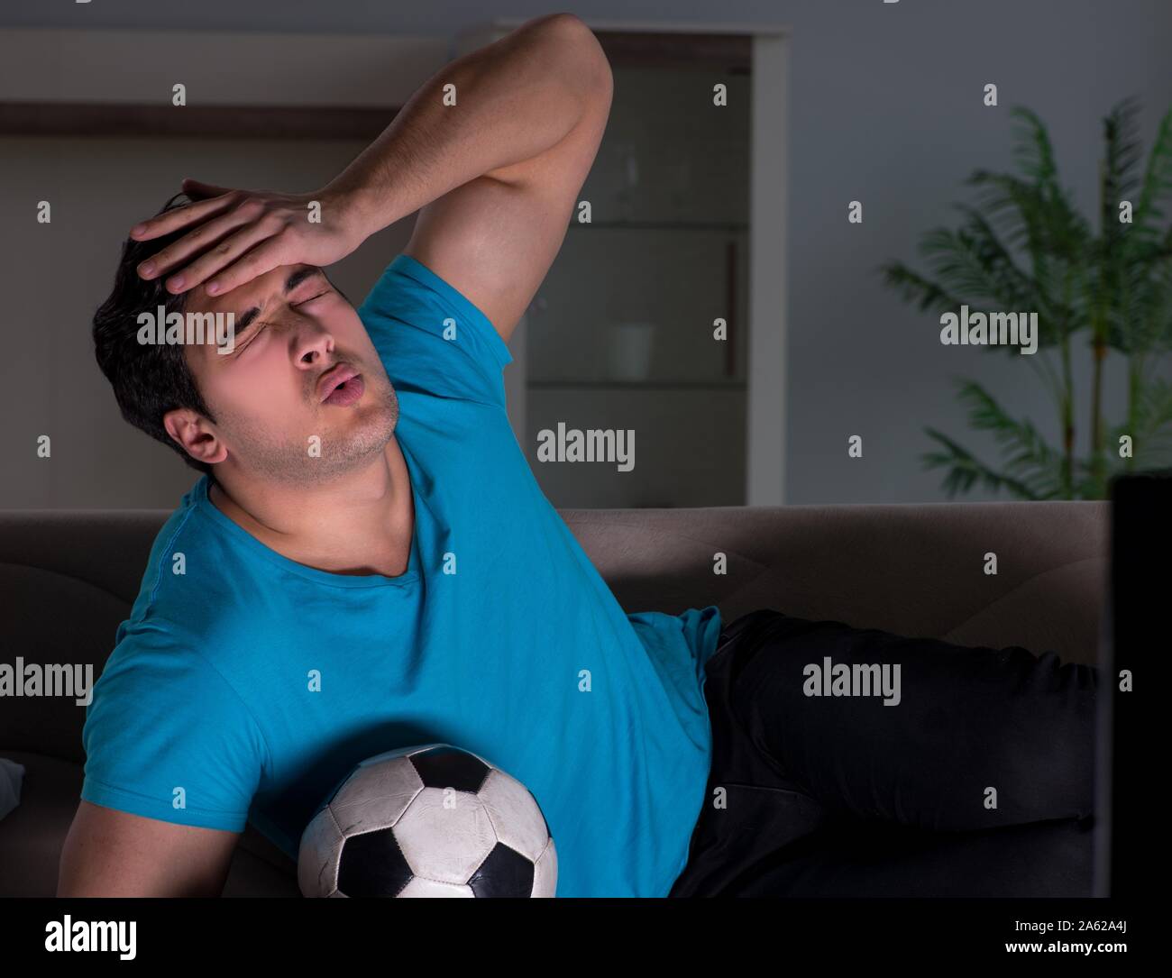 Shocked upset football fan hi-res stock photography and images - Alamy