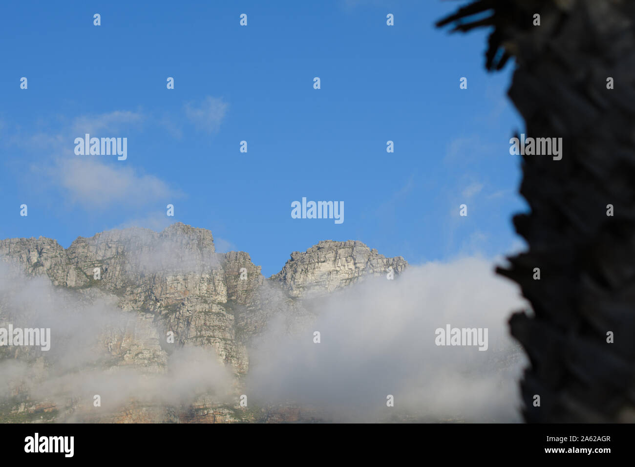 The 12 Apostles mountain peaks Stock Photo - Alamy