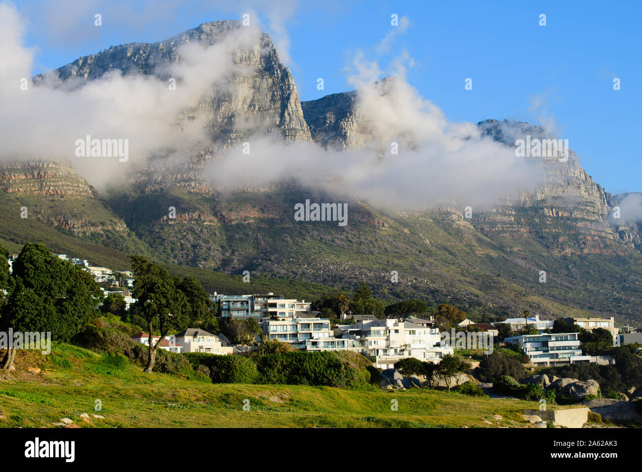 The 12 Apostles mountain peaks Stock Photo - Alamy