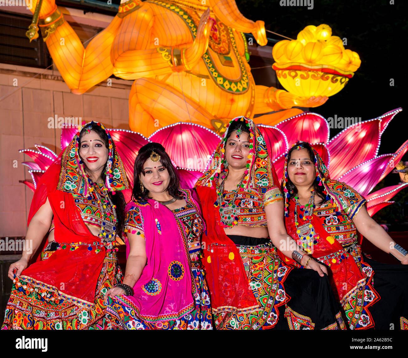 Indian dandiya dancing hi-res stock photography and images - Alamy