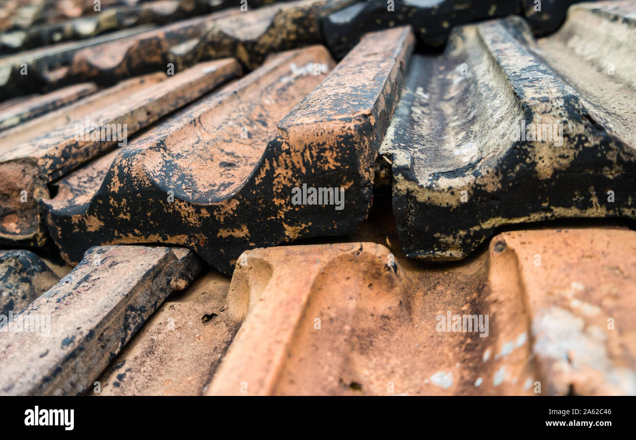 Old tiles roof house hi-res stock photography and images - Alamy