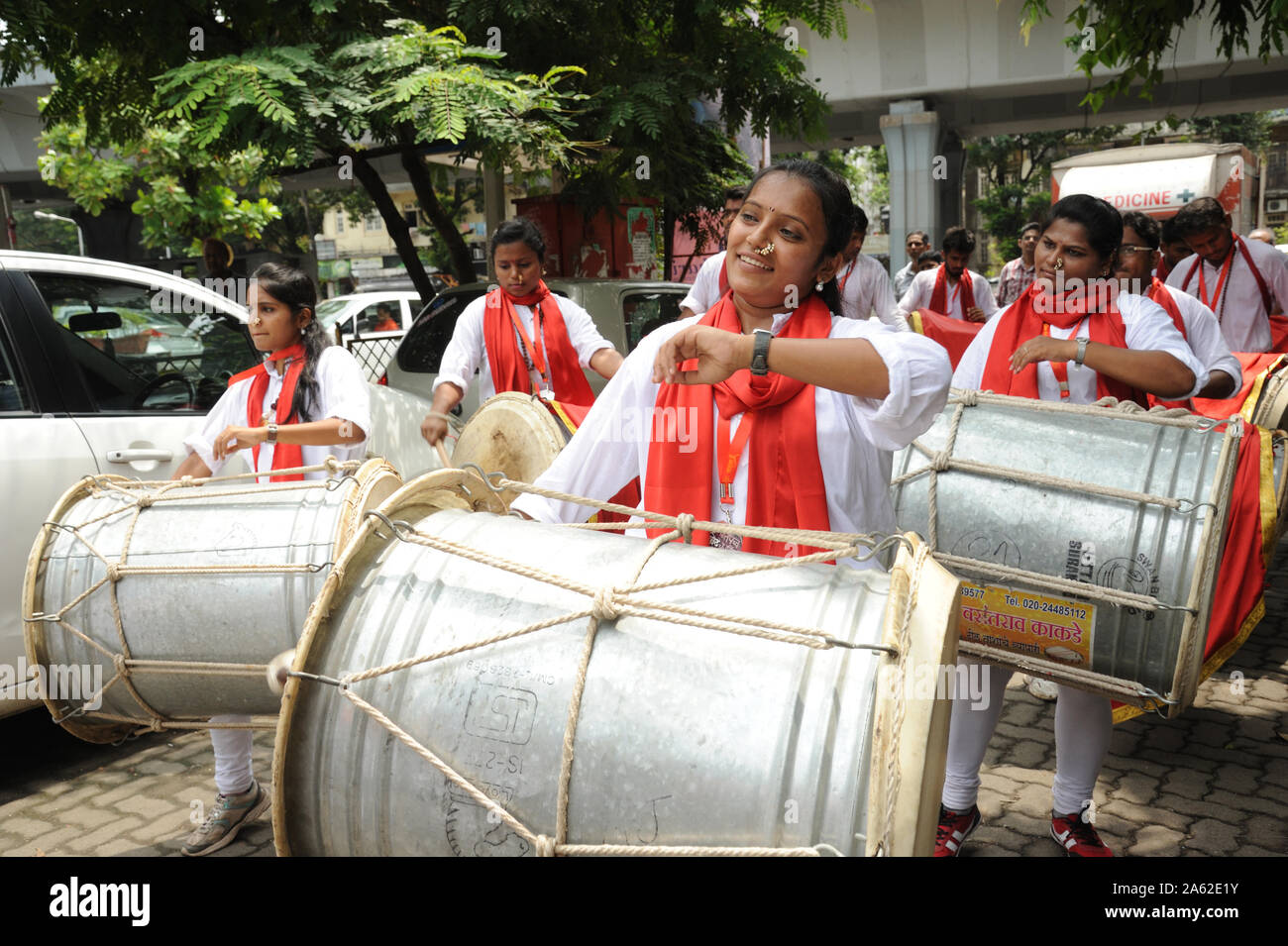 Mumbai, Maharashtra, India, Southeast Asia : Indian devotees Young boys ...