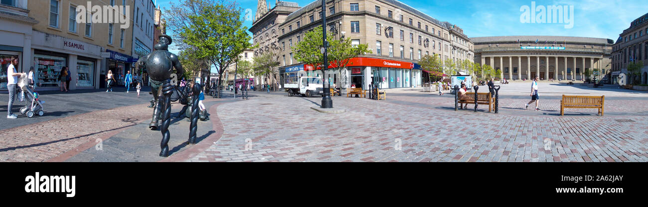 High Street and City Square, Dundee Stock Photo - Alamy