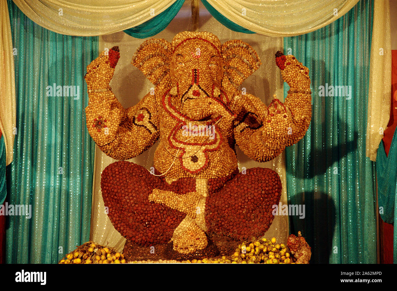 Mumbai, Maharashtra, India, Southeast Asia : Workshop for making Huge ...