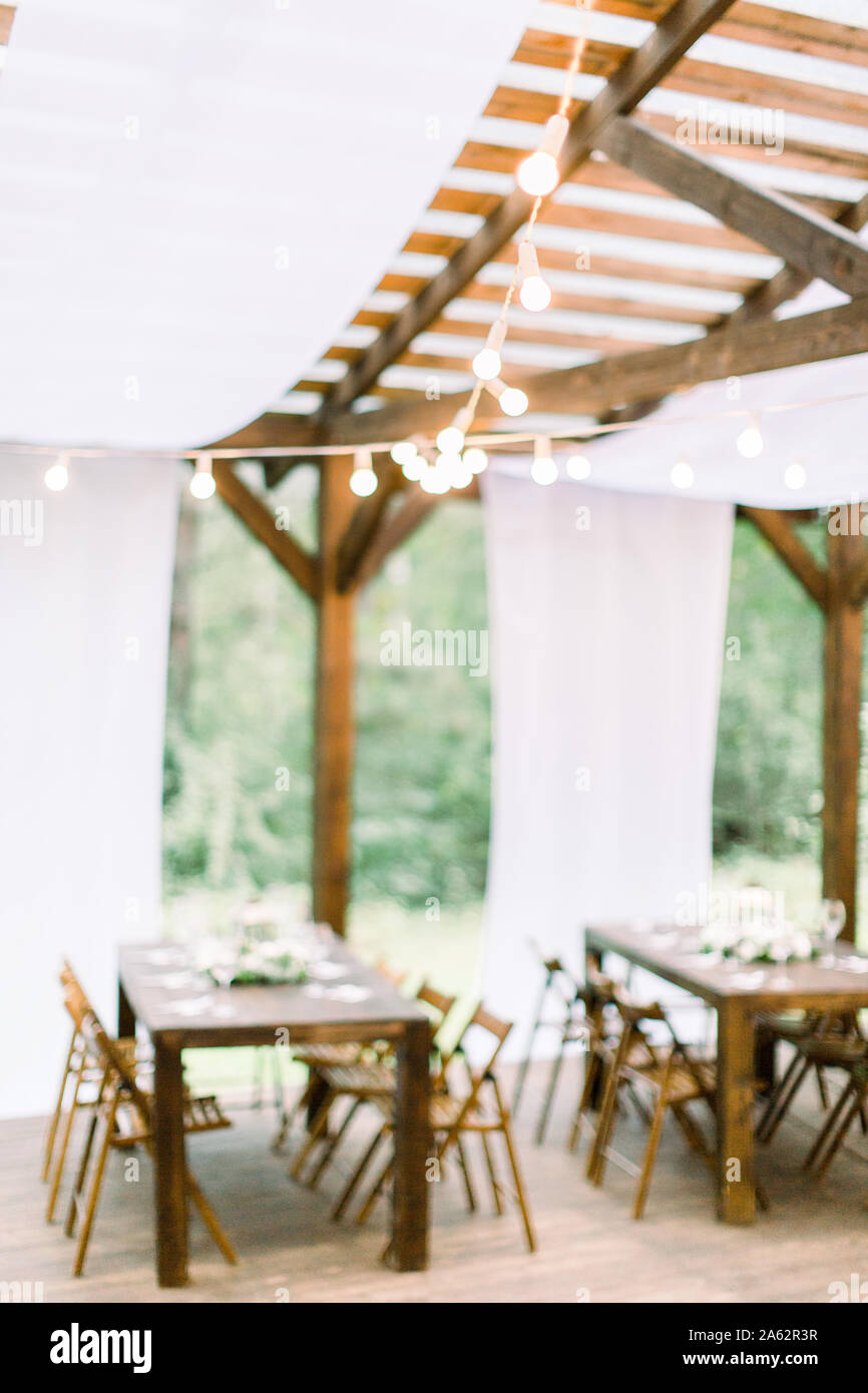 Banquet tables served guests hi-res stock photography and images - Alamy