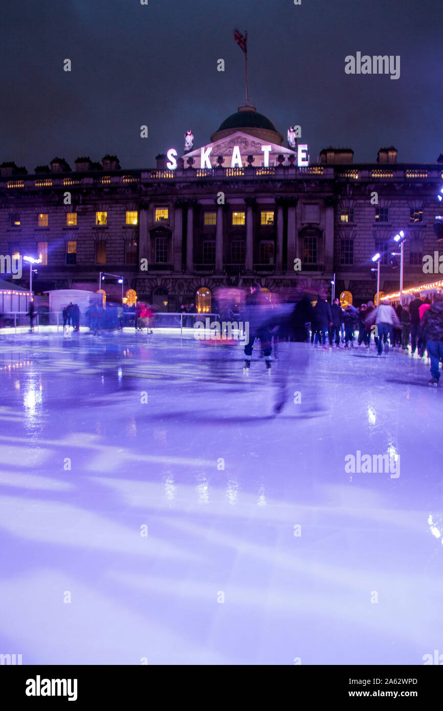 Christmas holiday activity uk hi-res stock photography and images - Alamy