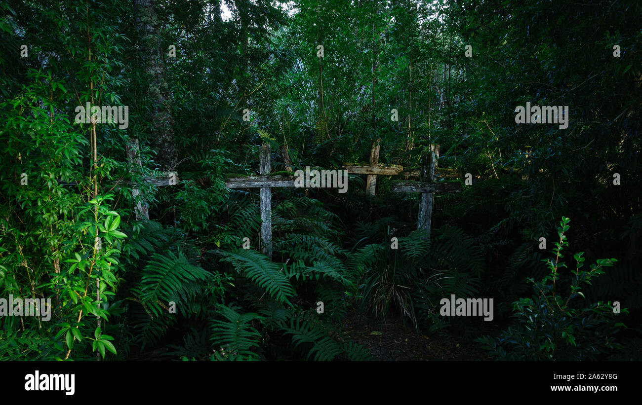 Abandoned crosses hi-res stock photography and images - Alamy