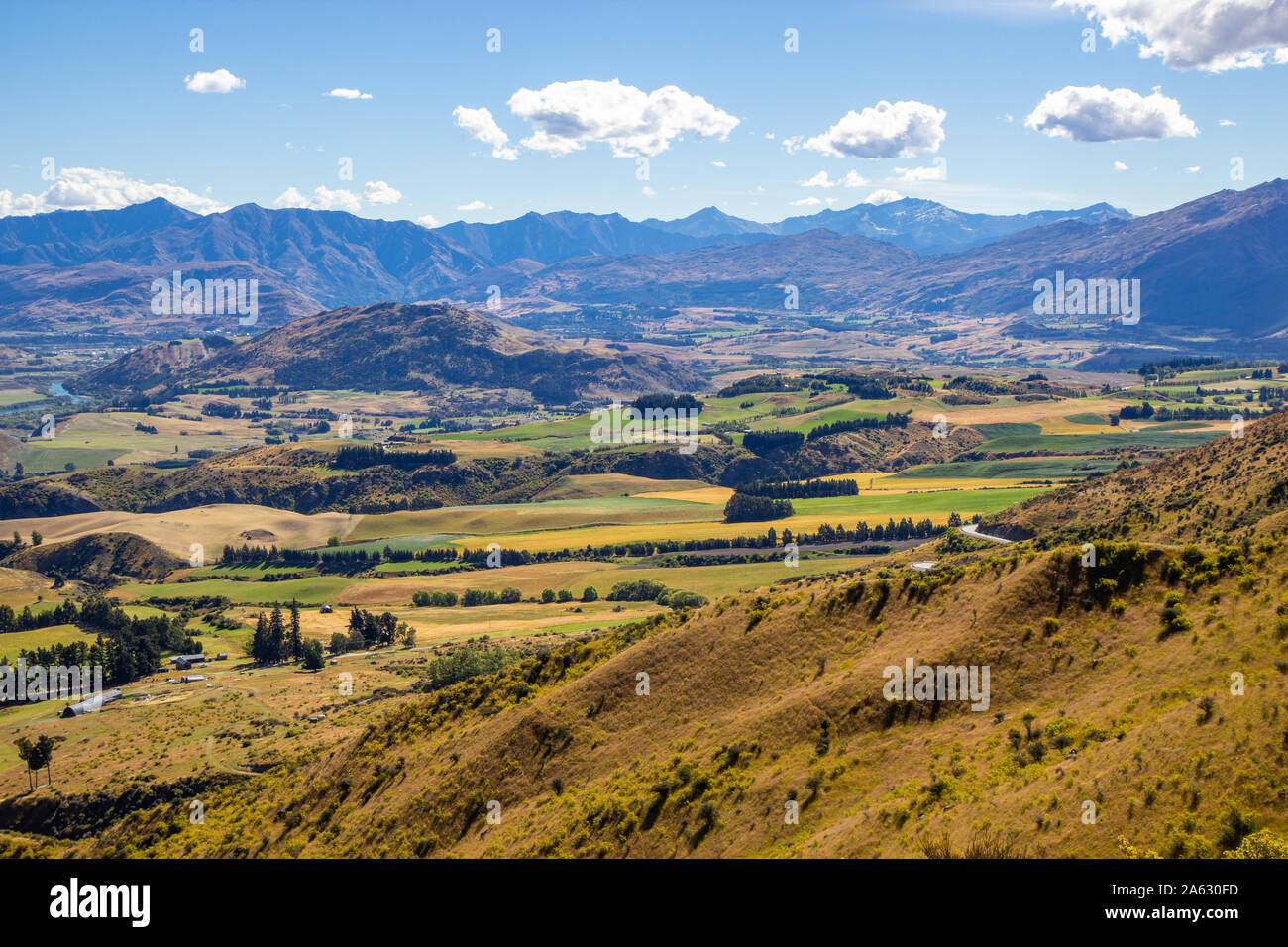 Majestic crown range hi-res stock photography and images - Alamy