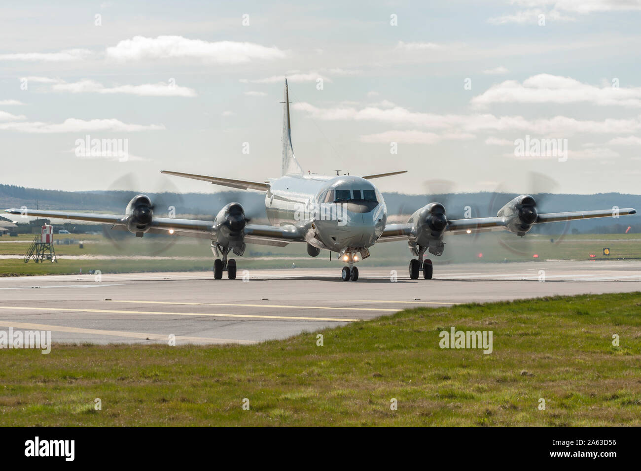 Exercise joint warrior, hi-res stock photography and images - Alamy