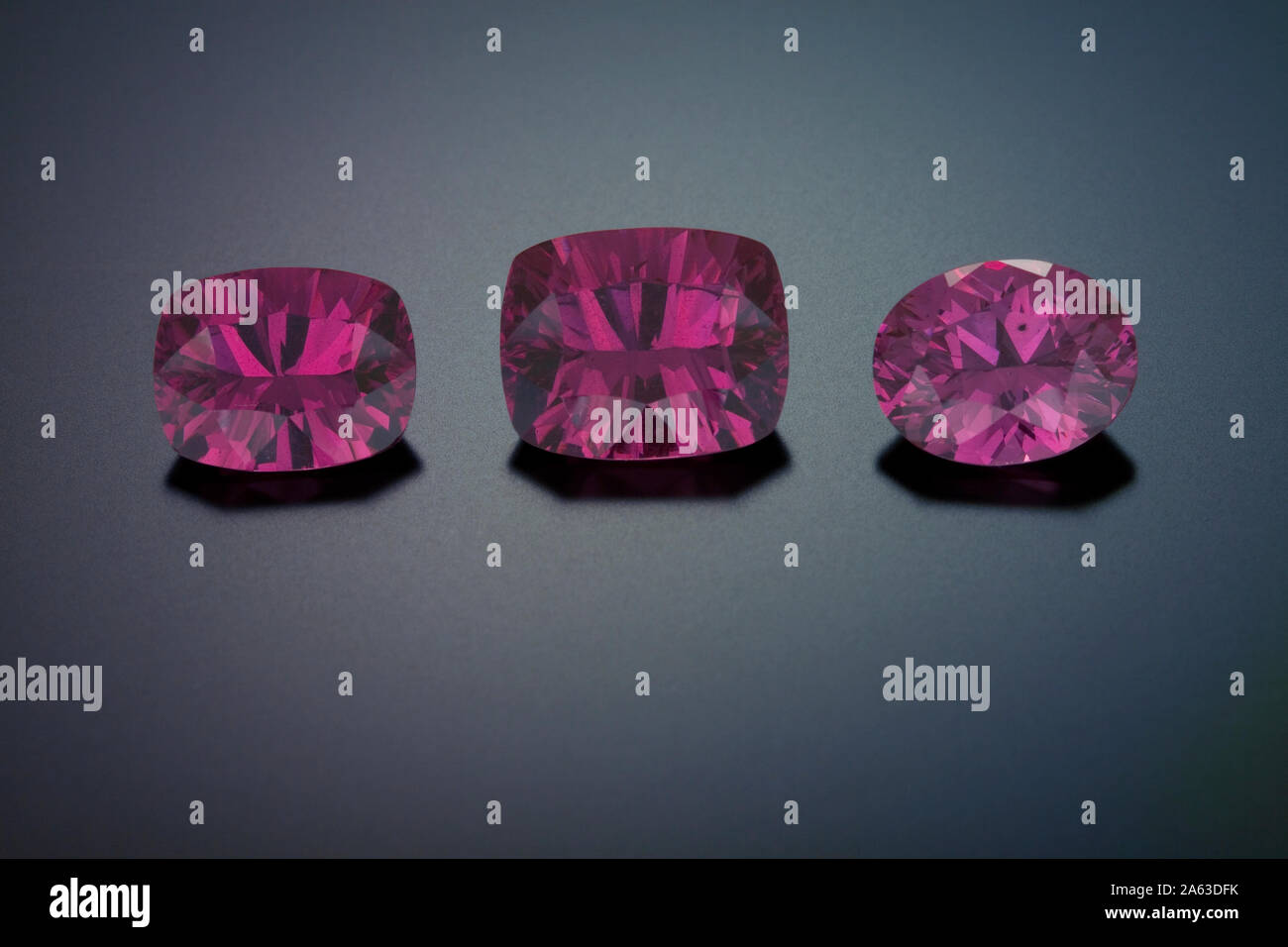 Reflection rectangle hi-res stock photography and images - Alamy