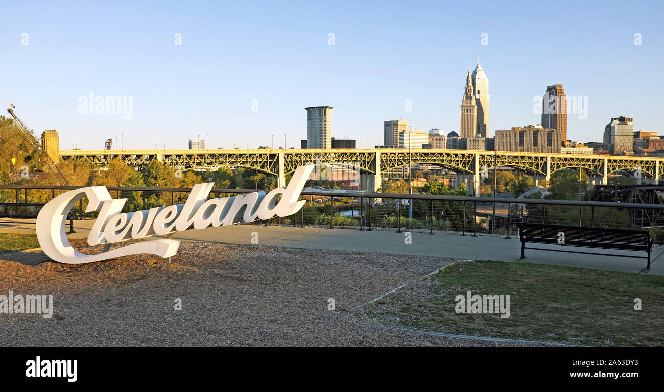 Downtown cleveland ohio neighborhood hi-res stock photography and ...