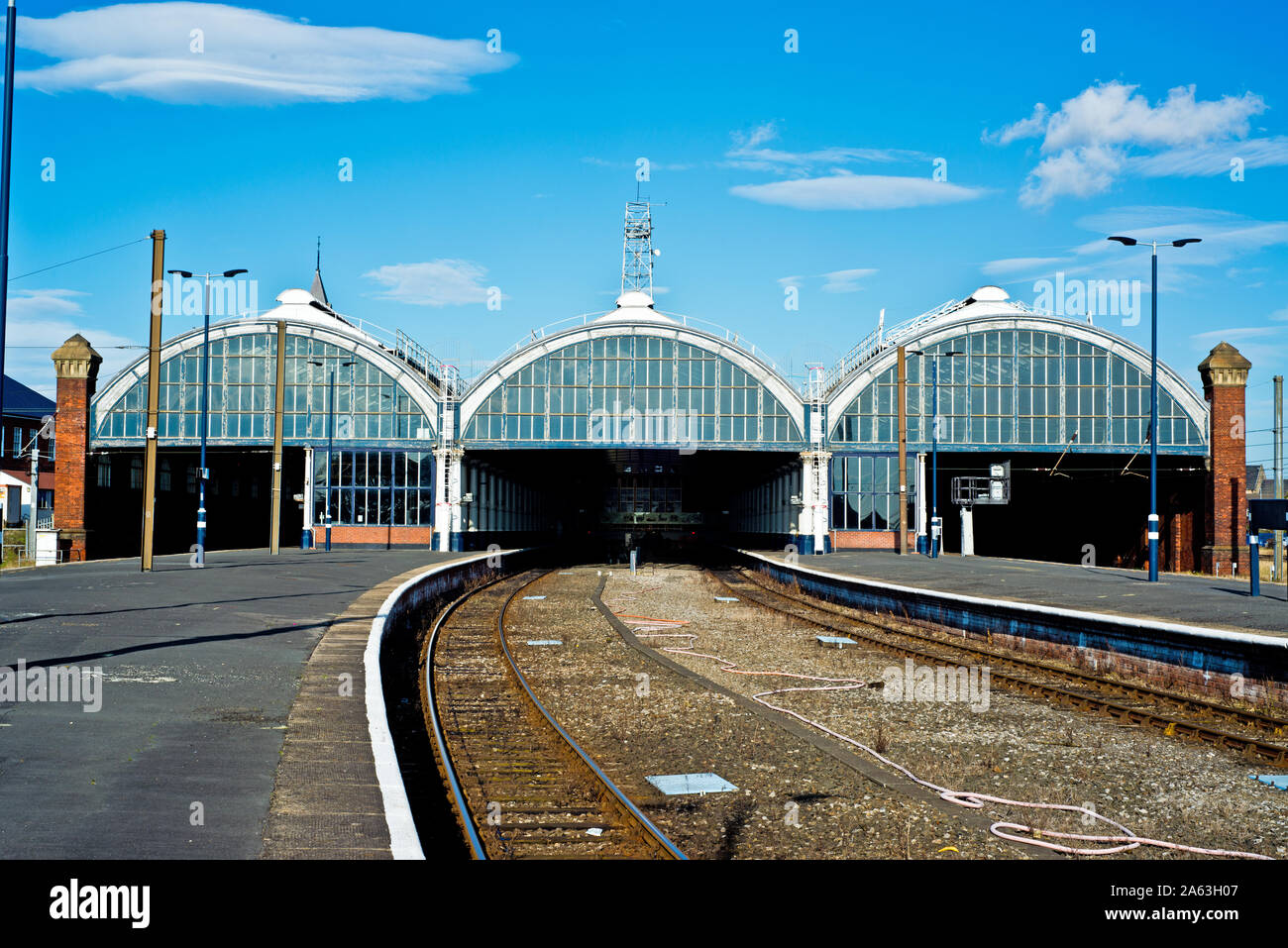Darlington railway station hi-res stock photography and images - Alamy