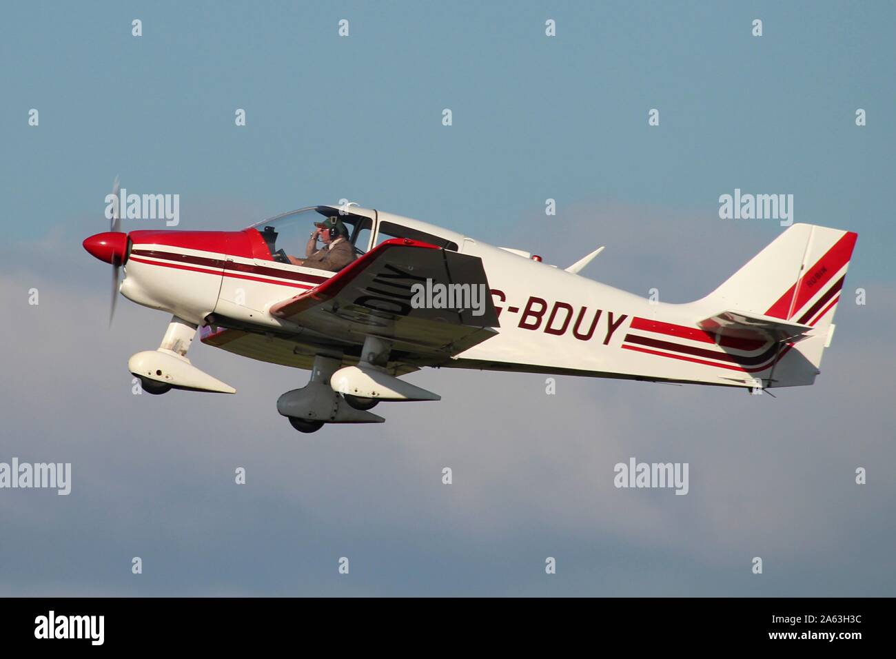 Robin dr400 hi-res stock photography and images - Alamy