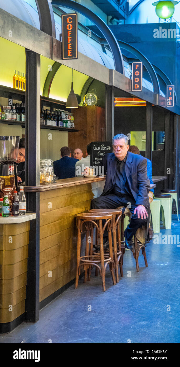 Stools diner counter hi-res stock photography and images - Alamy