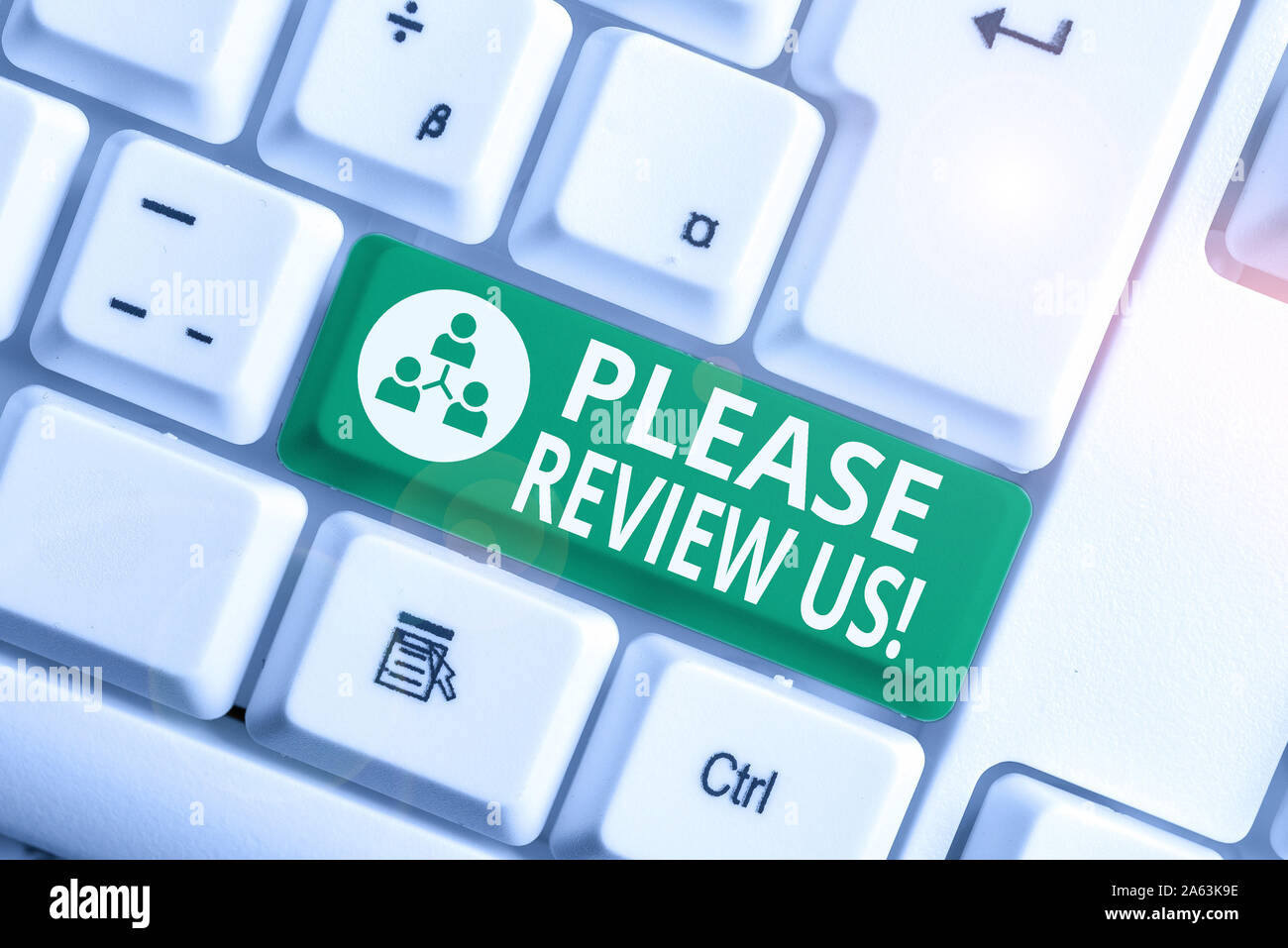 Writing note showing review hi-res stock photography and images - Alamy