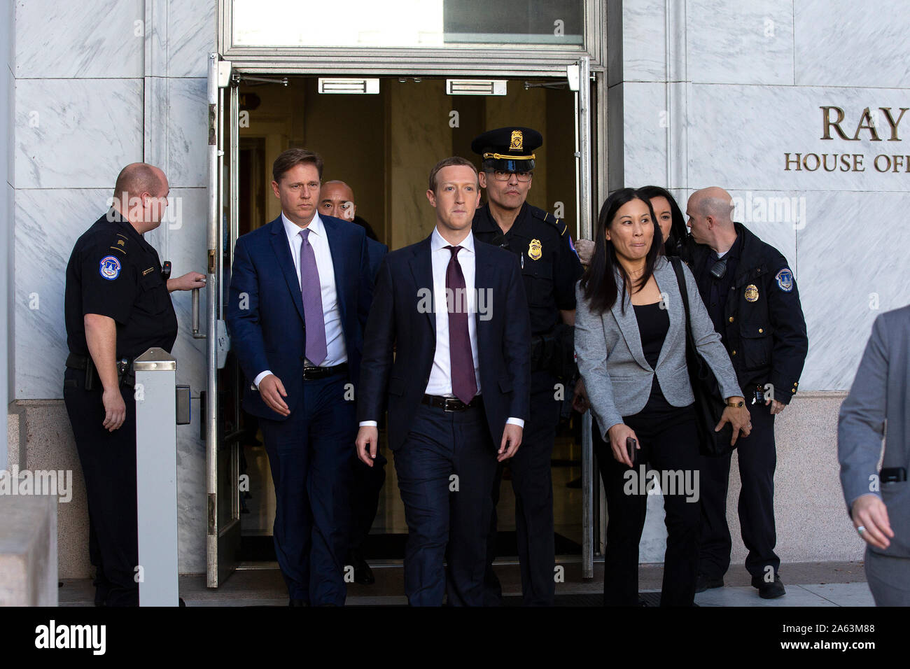 Mark zuckerberg testifying congress hi-res stock photography and images ...