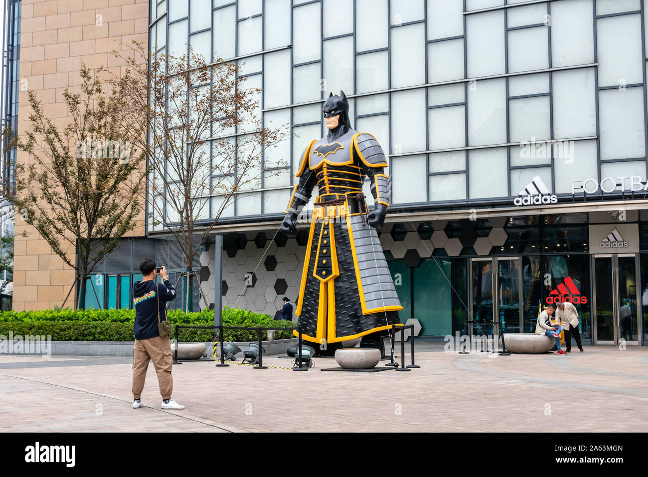 Shanghai, Shanghai, China. 24th Oct, 2019. Shanghai, CHINA-An eight ...