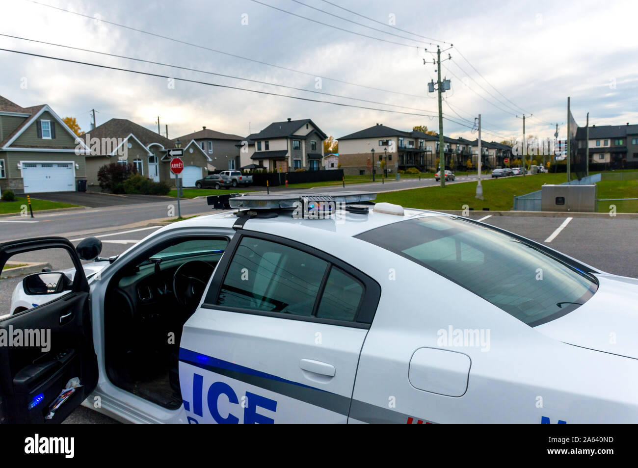 Montreal police car hi-res stock photography and images - Alamy