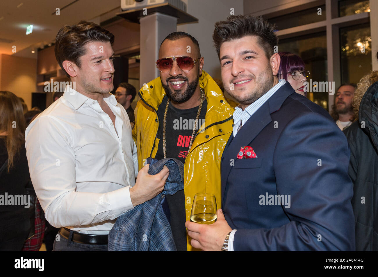 Mo Douzi bei der Eröffnung des IQOS Store im Zeil 123. Frankfurt am ...