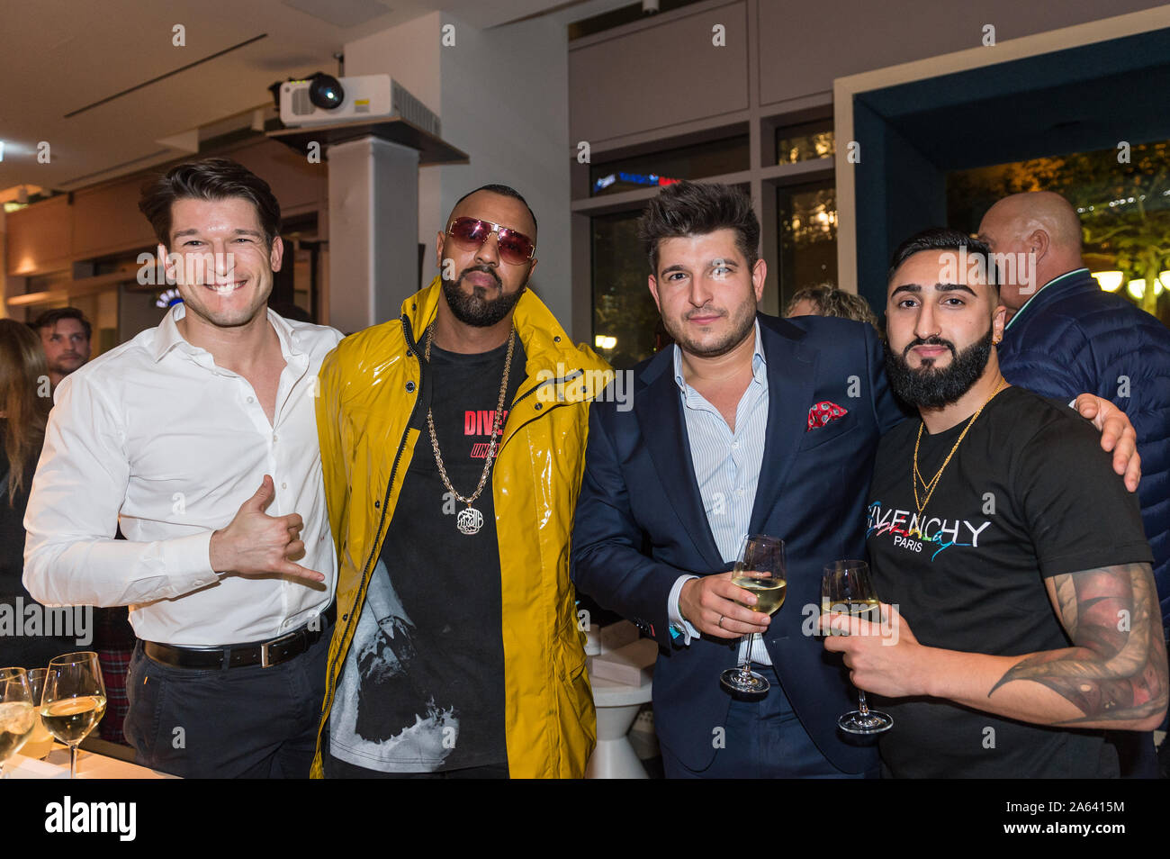 Mo Douzi bei der Eröffnung des IQOS Store im Zeil 123. Frankfurt am ...