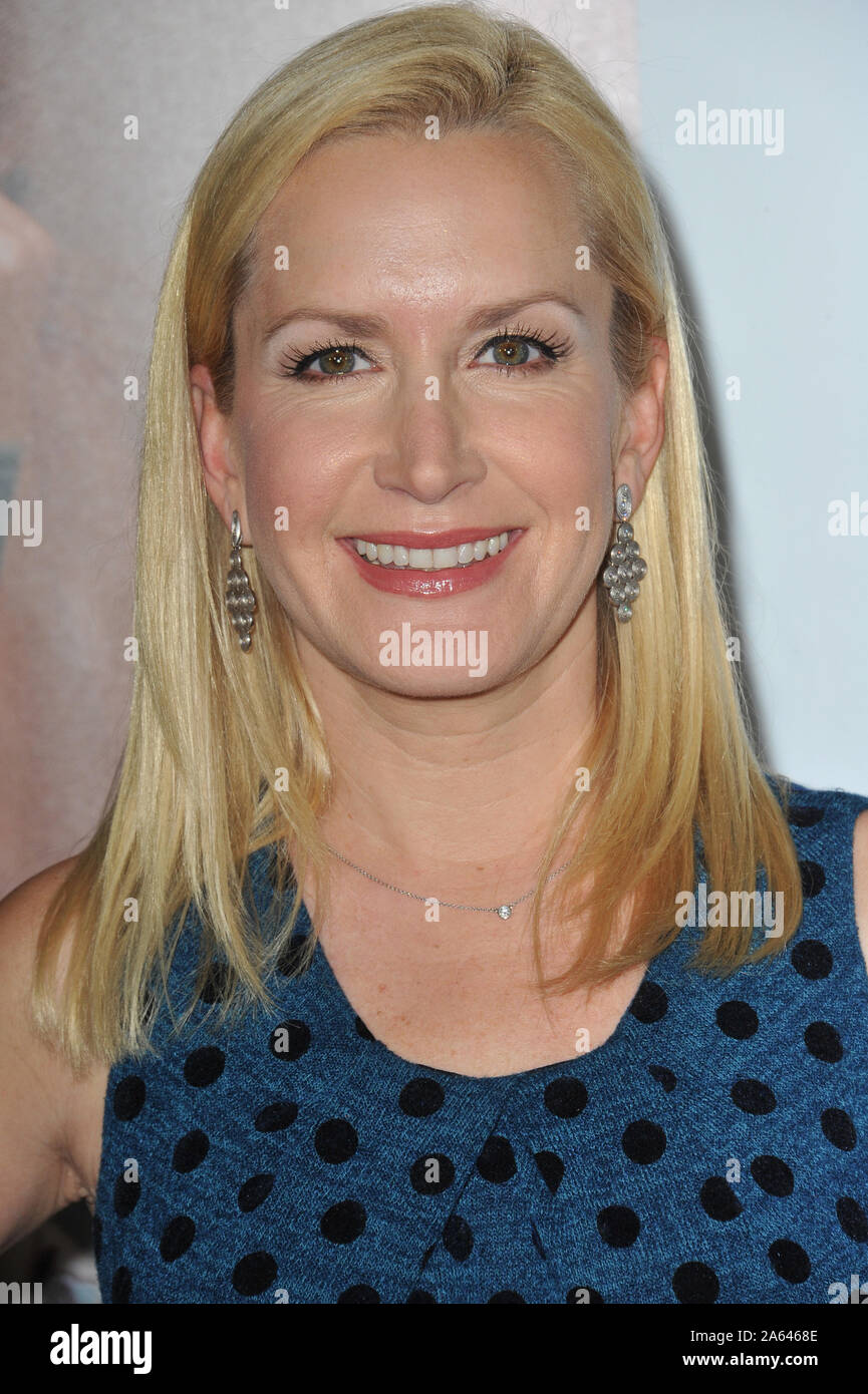 Angela Kinsey Body
