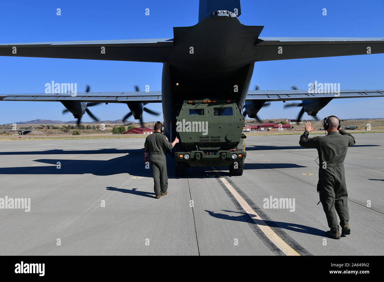 C 130 hercules loadmaster hi-res stock photography and images - Alamy