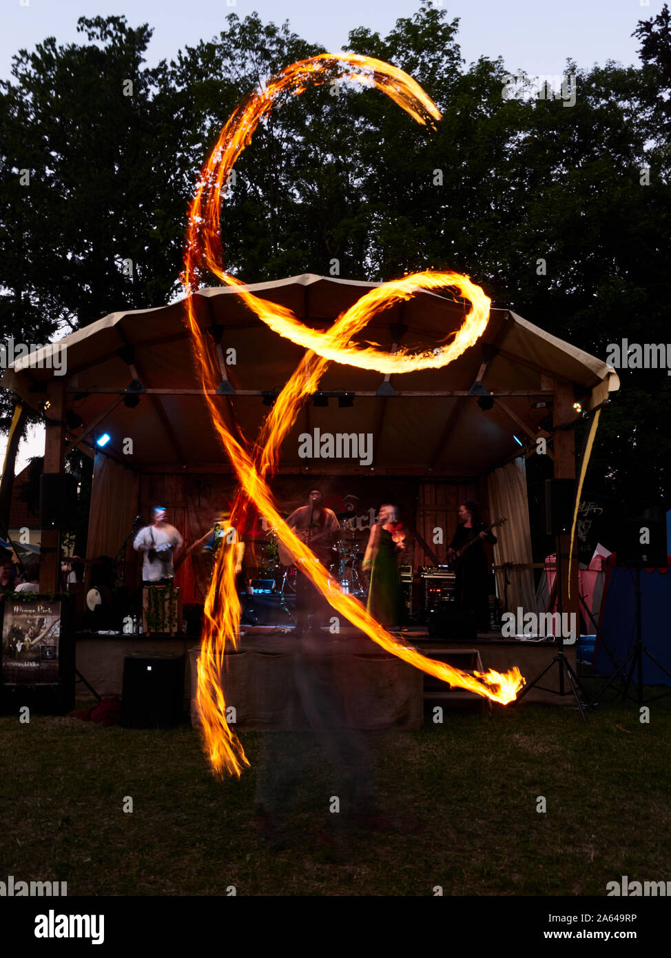 Fire jugglers hi-res stock photography and images - Alamy