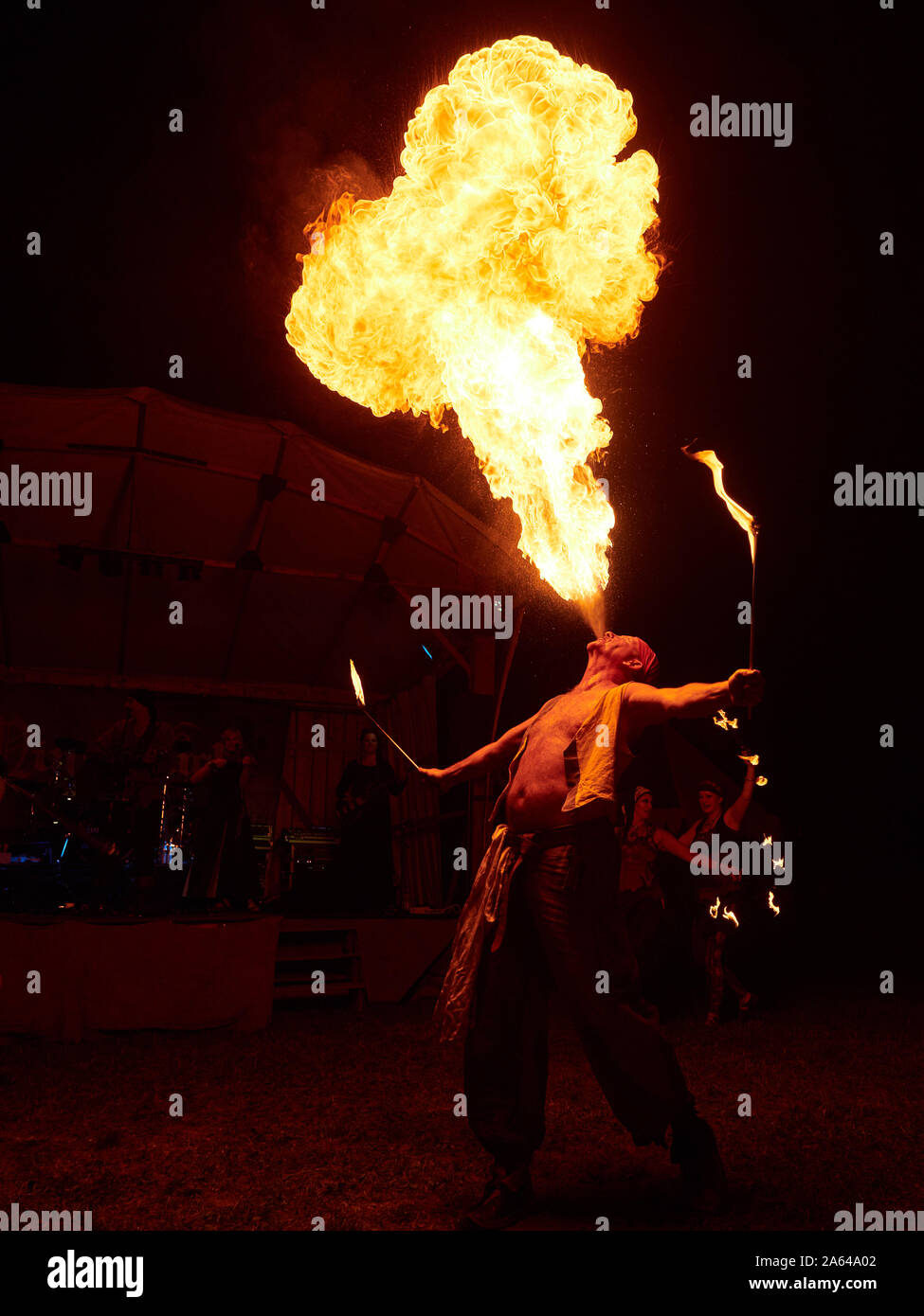 Fire jugglers on middle age market Stock Photo - Alamy