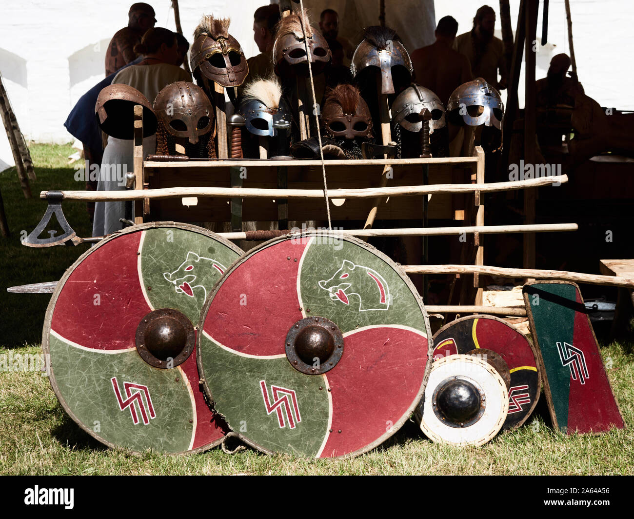 Viking shields hi-res stock photography and images - Alamy