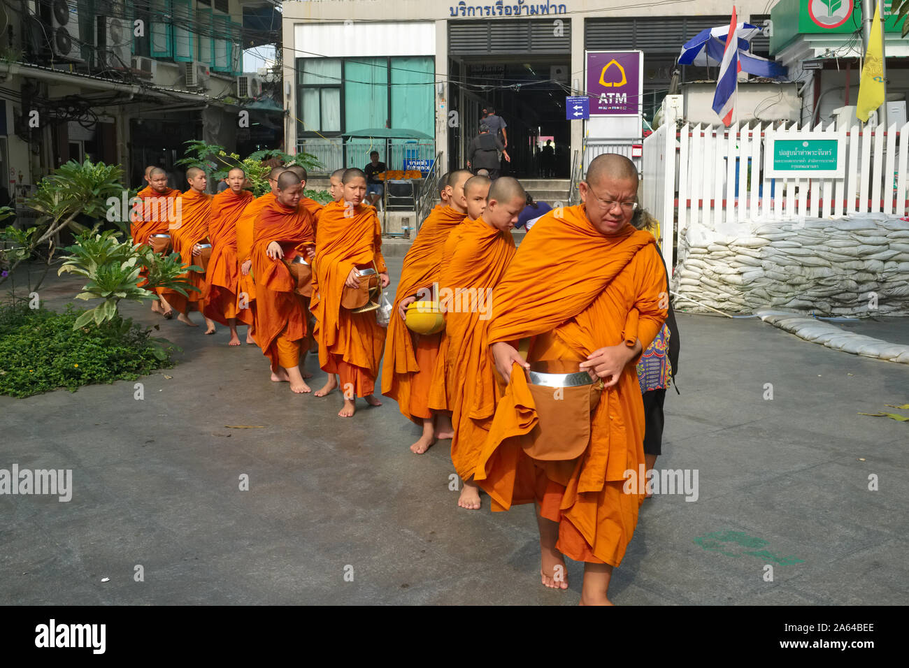 Novice monks buddhism hi-res stock photography and images - Alamy