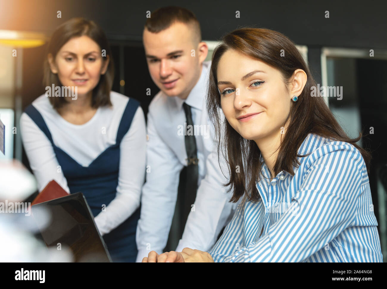 Workers office smiling hi-res stock photography and images - Alamy