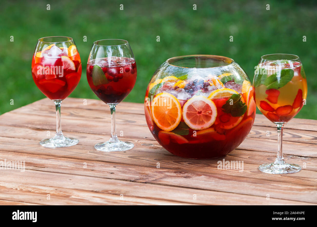 Non alcoholic cocktails mojito hi-res stock photography and images - Alamy