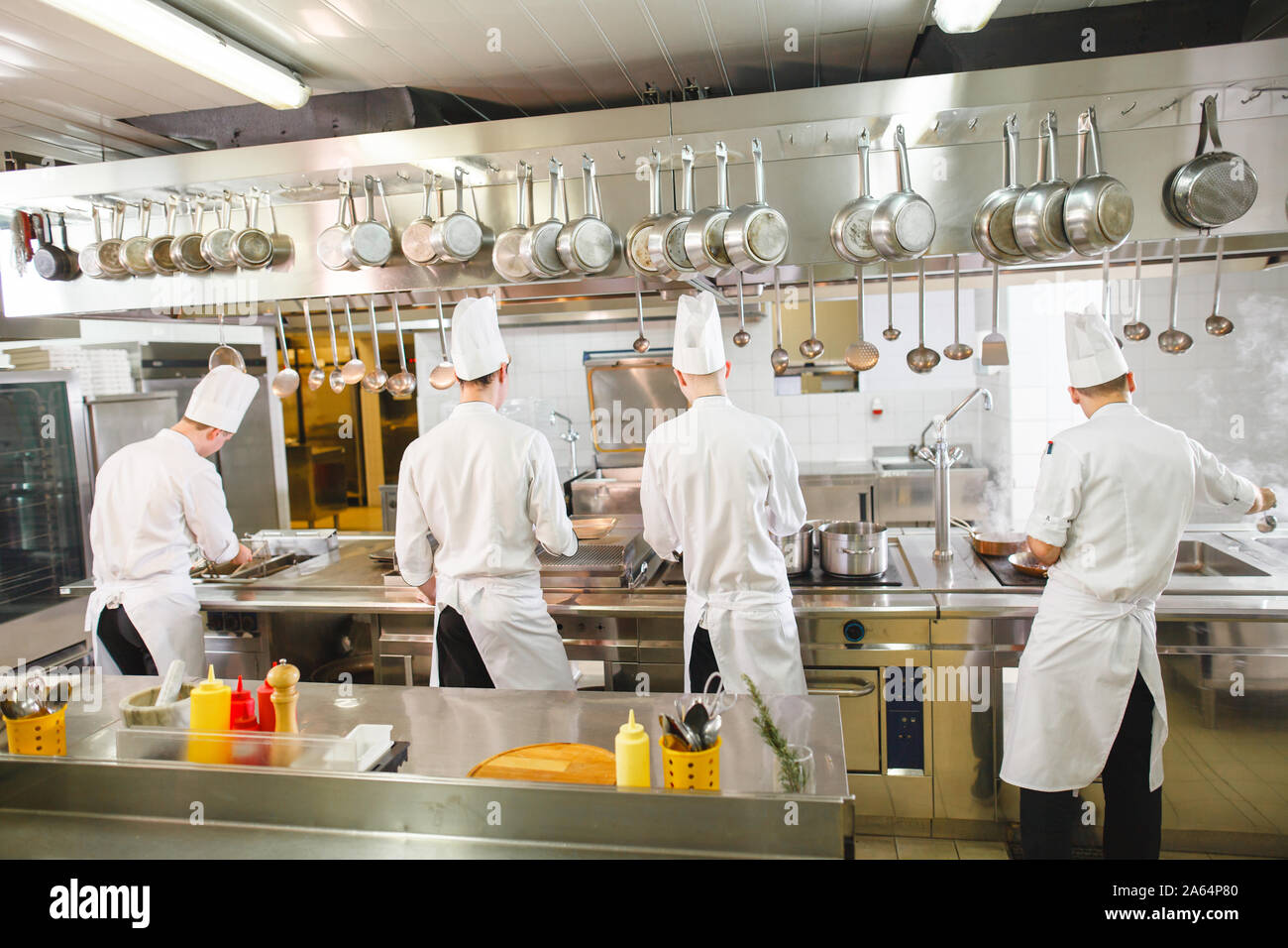cook cooks in a restaurant Stock Photo - Alamy