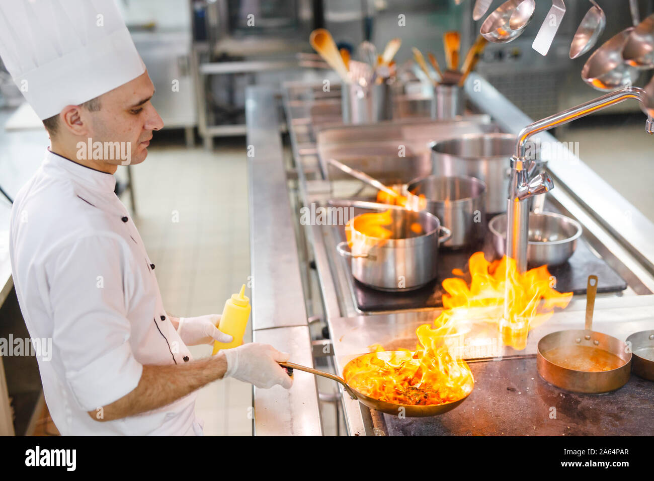 Gas stove cooking experience hi-res stock photography and images - Alamy